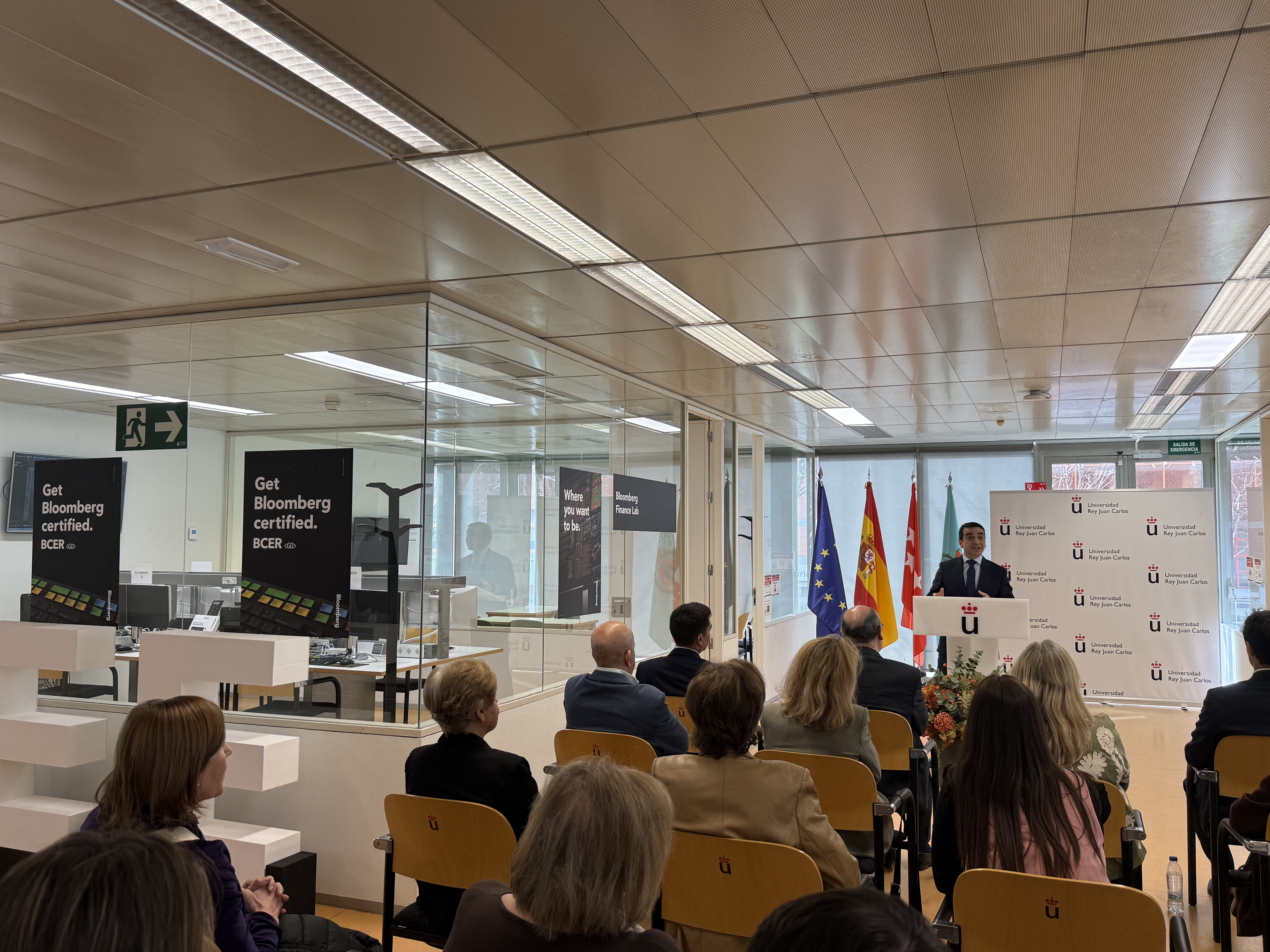 Inaugurado el Bloomberg Lab en el campus de Madrid - Universidad Rey ...